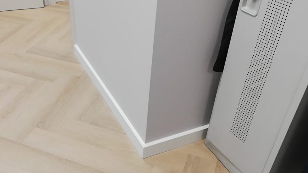 Alles wat je moet weten over plinten voor houten en PVC-vloeren